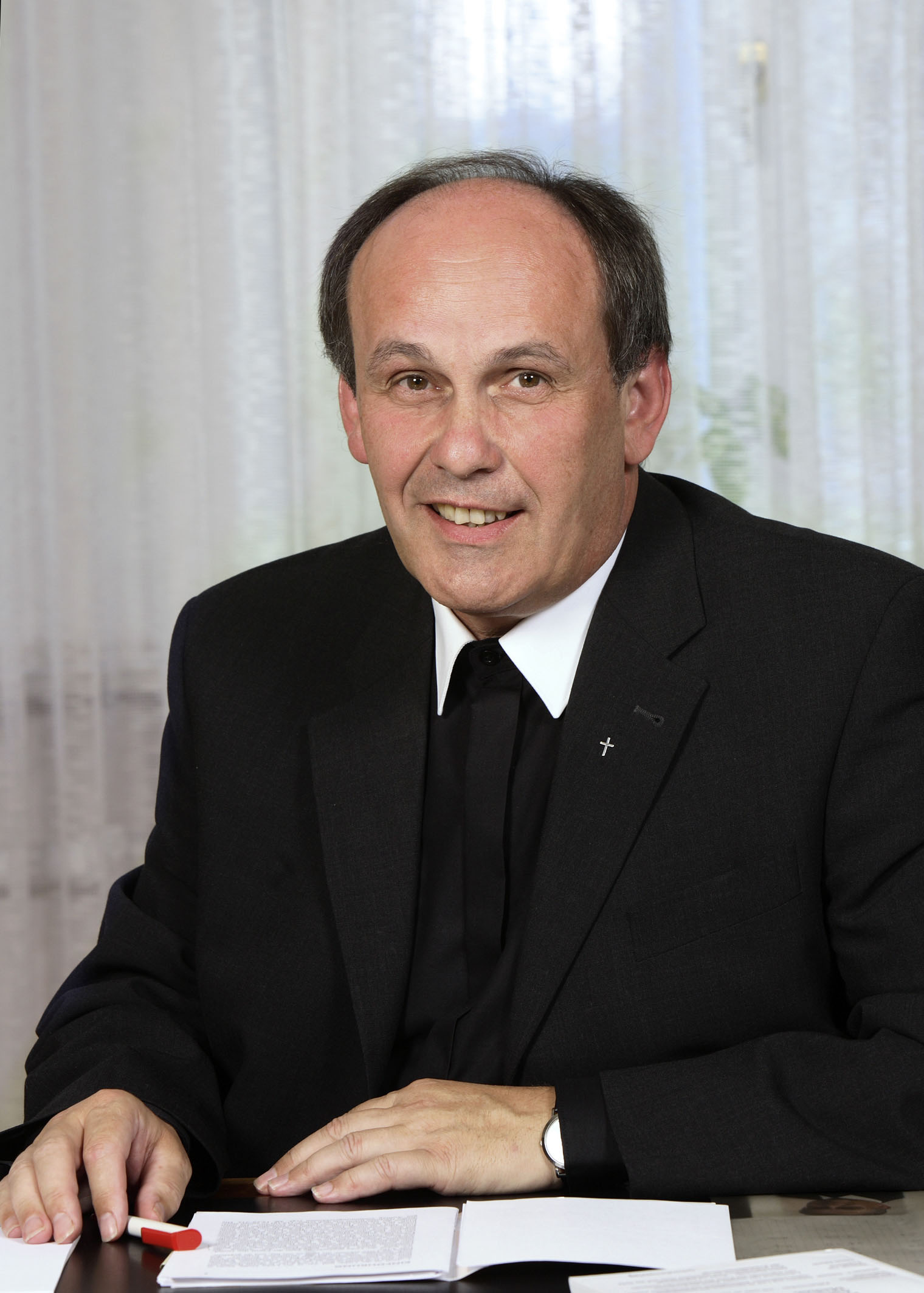 Domkapitular Monsignore Bernhard Piendl neuer Landes-Caritasdirektor