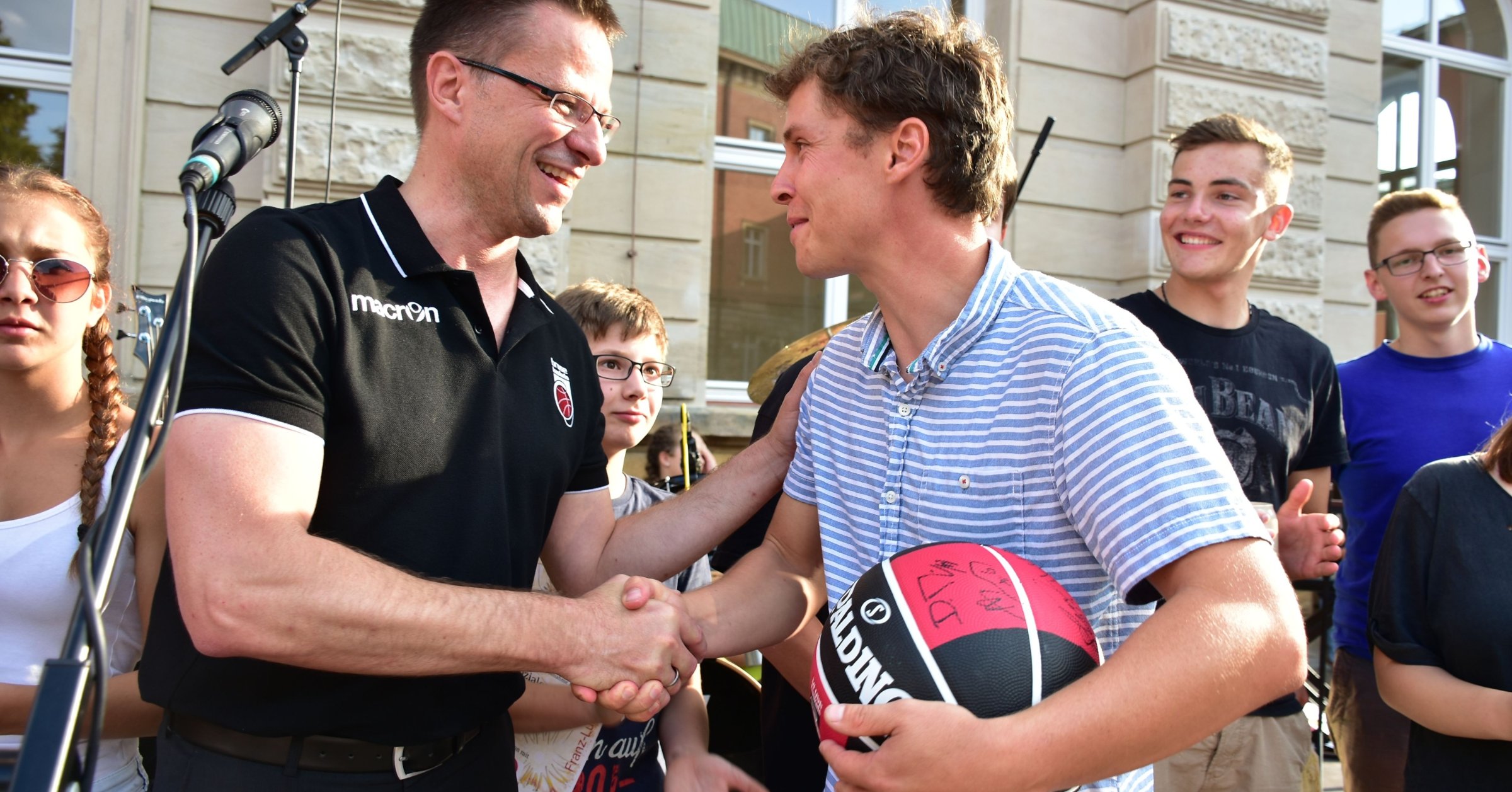 Platz getauscht und Verantwortung übernommen